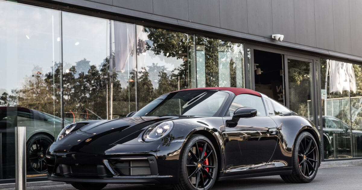 Porsche 911 (992) Targa 4 GTS | Jet Black Metallic & Rode… | Caviarz