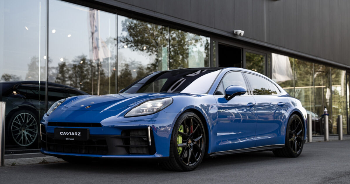 Porsche Panamera 4 E-Hybride Executive | 2024 | Lugano Blue… | Caviarz